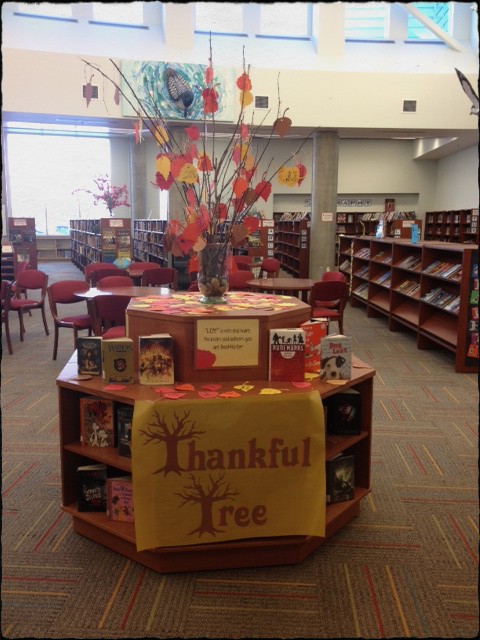 Thanksgiving Tree – School Library Displays