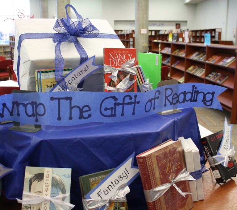 Winter – School Library Displays